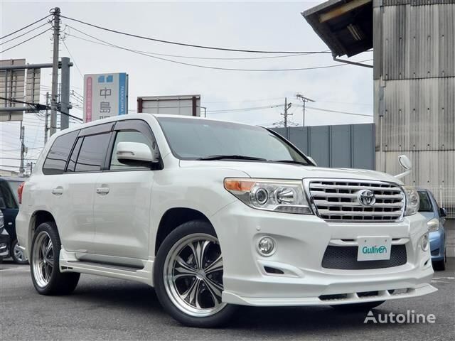 Toyota LAND CRUISER 200 terenac