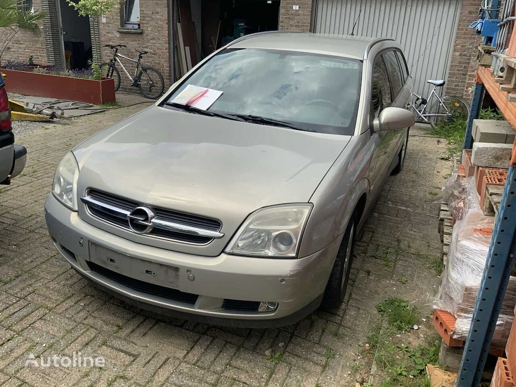 Prodaje se Opel Vectra karavan na aukciji