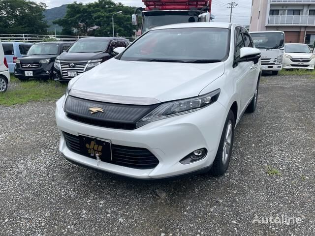 Toyota HARRIER krosover