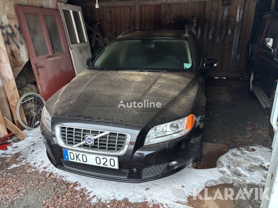 Prodaje se Volvo V70 2.5T karavan na aukciji