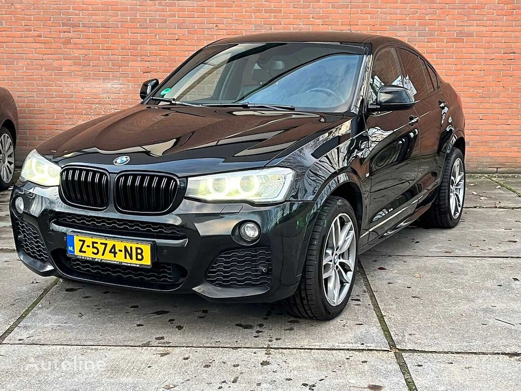 Prodaje se BMW X4 hečbek na aukciji