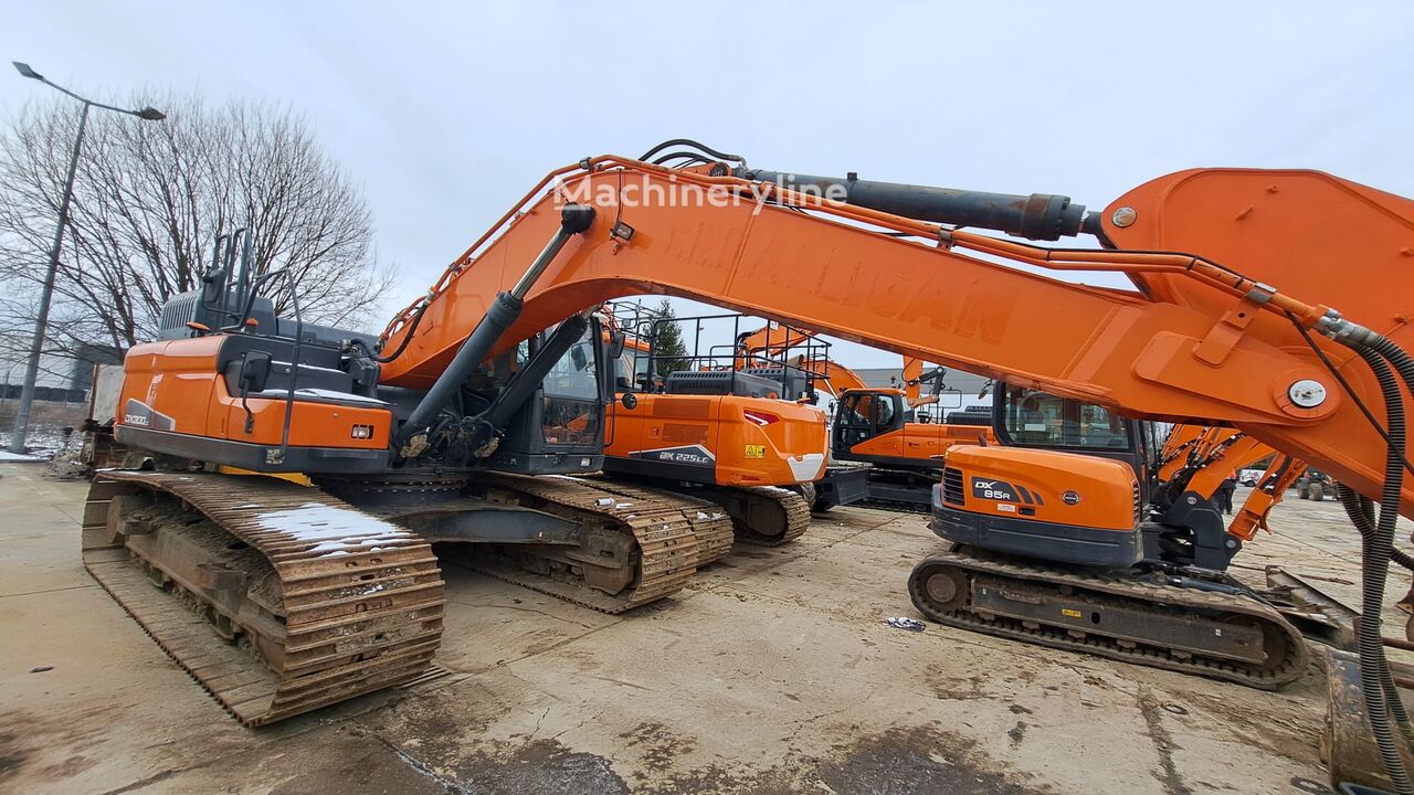 Doosan DX300LC-5 bager guseničar