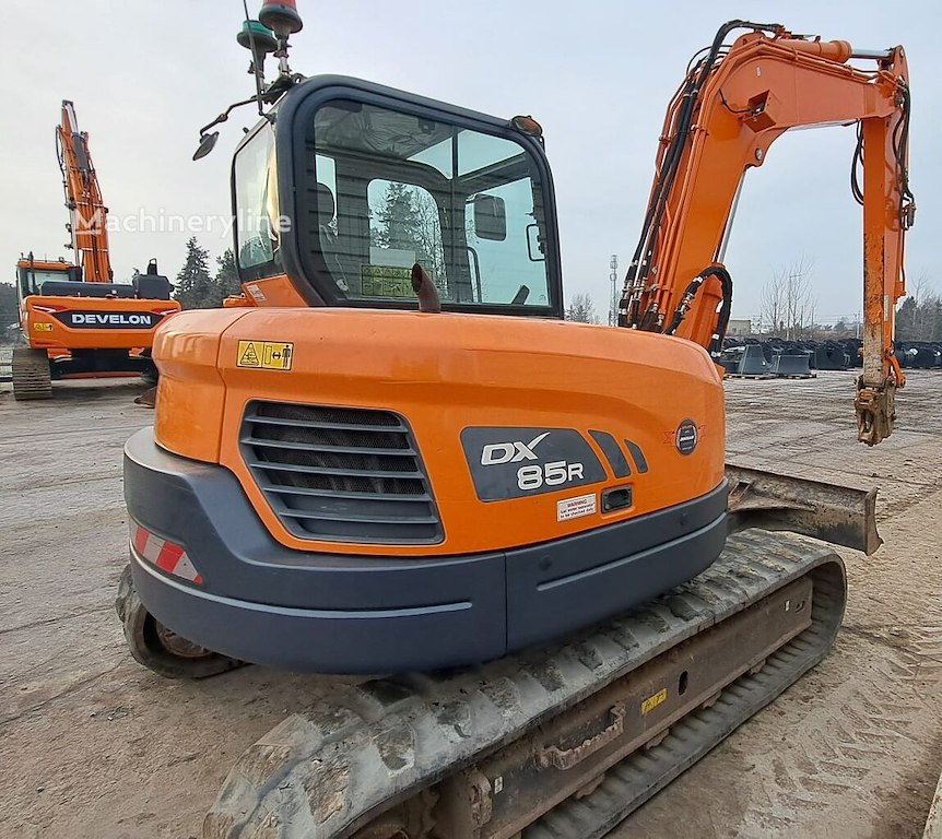 Doosan DX85R-3 bager guseničar