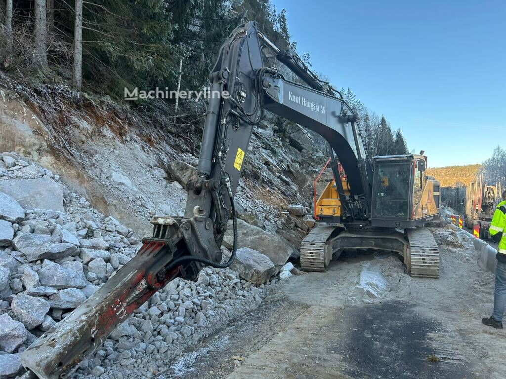 Volvo EC 300 EL bager guseničar