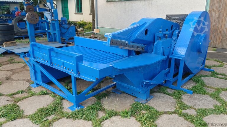 Mašina za sečenje guma
Rubber Solutions Kft Tyre cutting machine