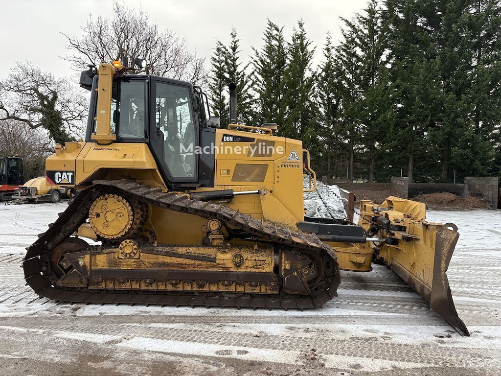 Caterpillar D6N LGP buldožer