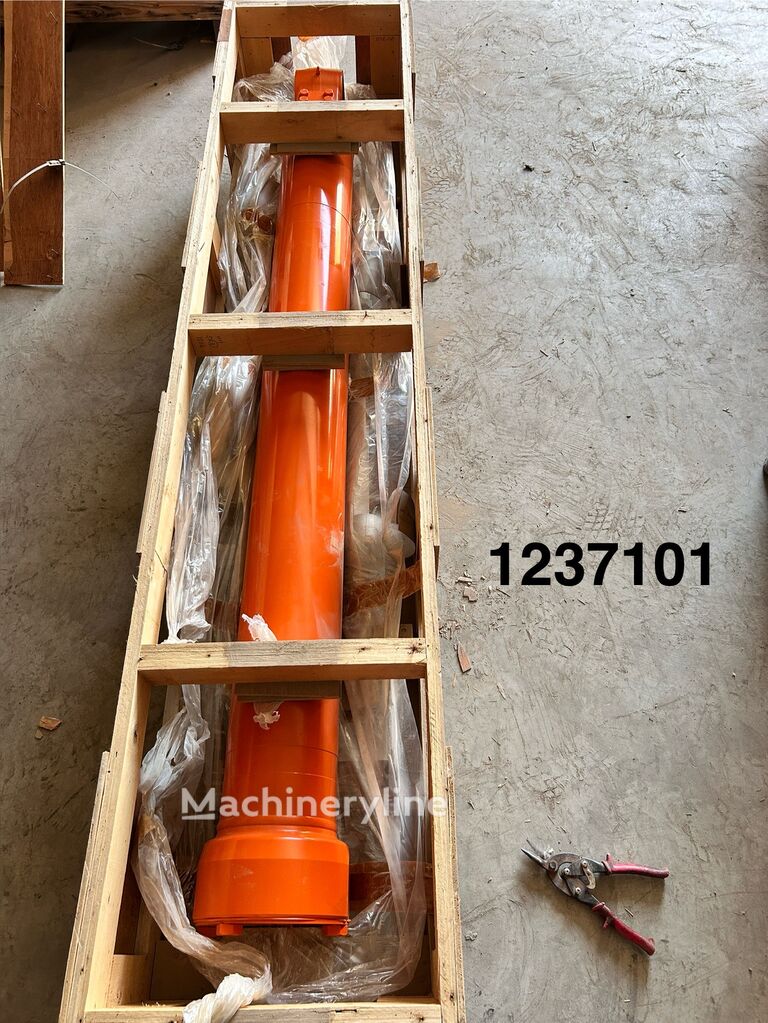 TUBE CYLINDER Hitachi 1237101 za bagera