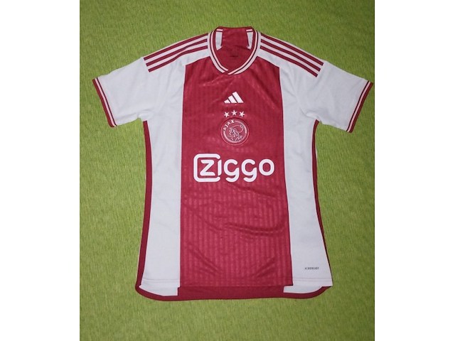 AFC Ajax dres sa potpisom 1, NOVO