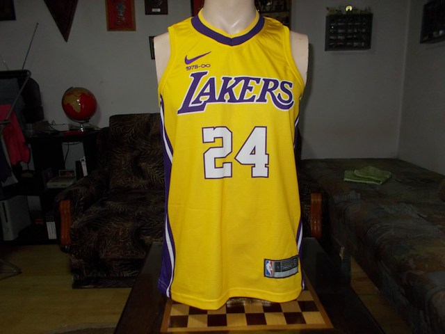 Kobe Bryant - 24 - LA Lakers - originalni Nike dres - S