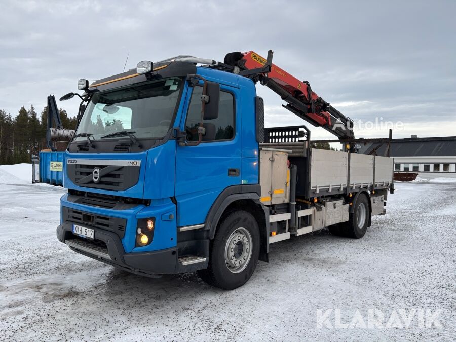 Prodaje se Volvo FMX kamion s ravnom platformom na aukciji