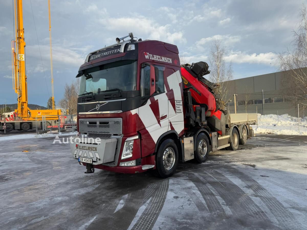 Prodaje se Volvo FH 540 kranbil Med Palfinger 165TM Kran, lav km, eu-godkjent kamion s ravnom platformom na aukciji