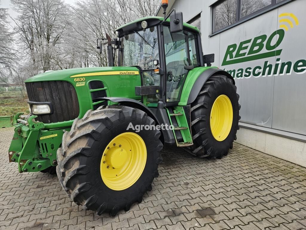 John Deere 6830 traktor točkaš