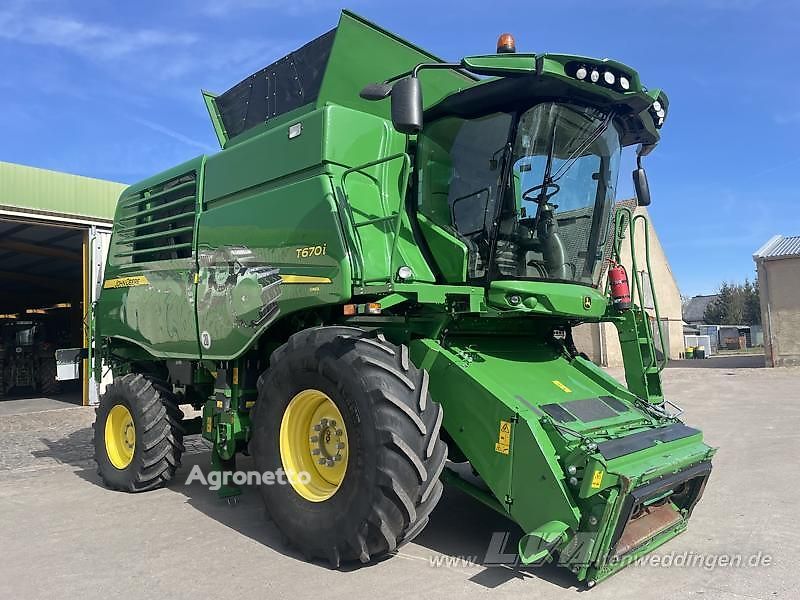 John Deere T670 i kombajn za žito