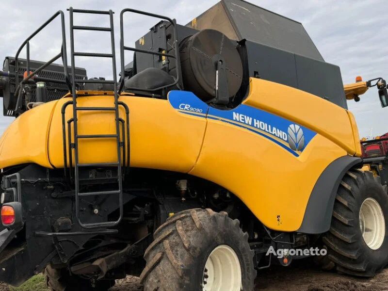 New Holland CR 9090 kombajn za žito