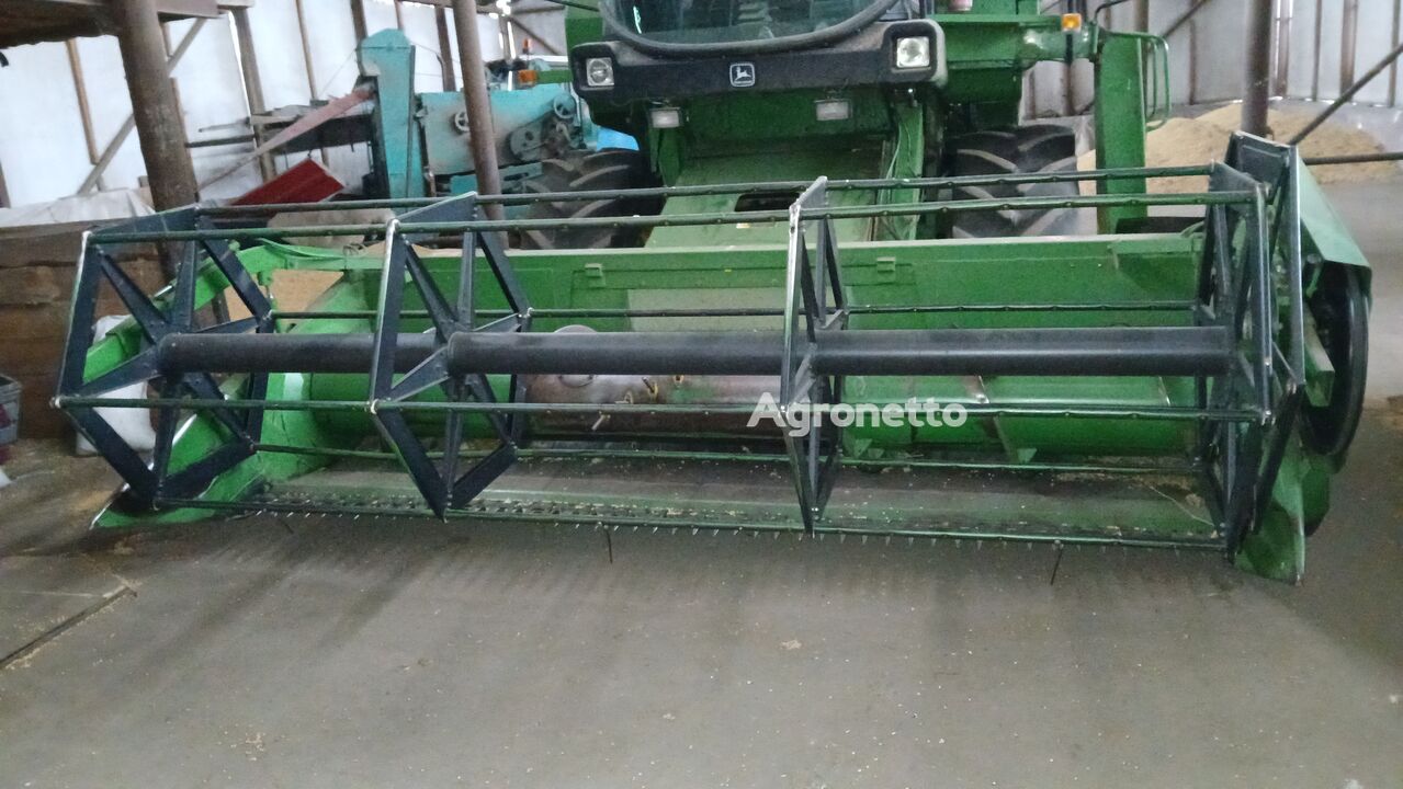 John Deere 1157 kombajn za žito