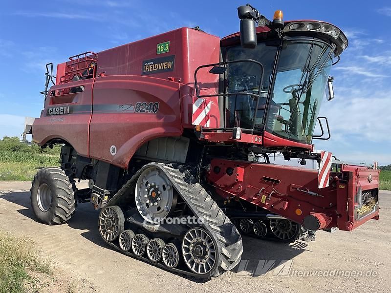 Case IH 8240 ASF kombajn za žito