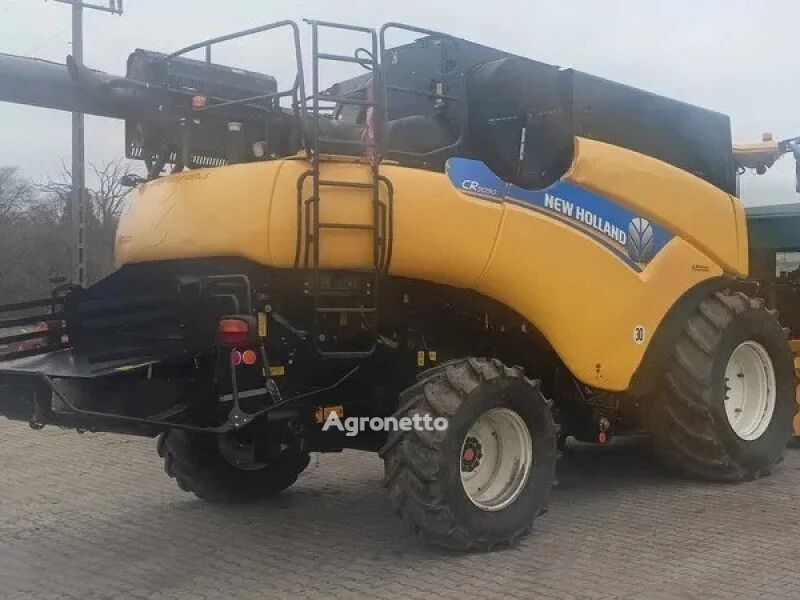 New Holland CR 9090 kombajn za žito