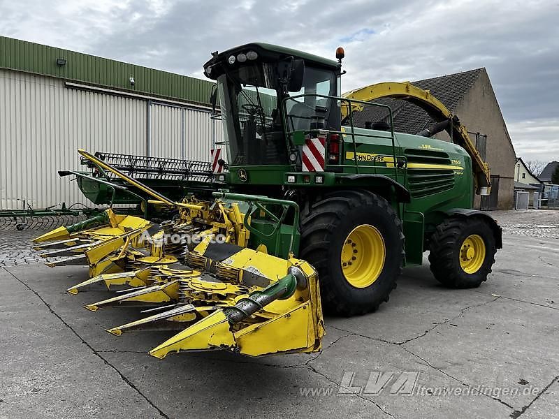 John Deere 7350 krmni kombajn