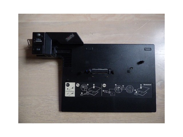 IBM /Lenovo ThinkPad Docking Station / 2504 / 42W6631