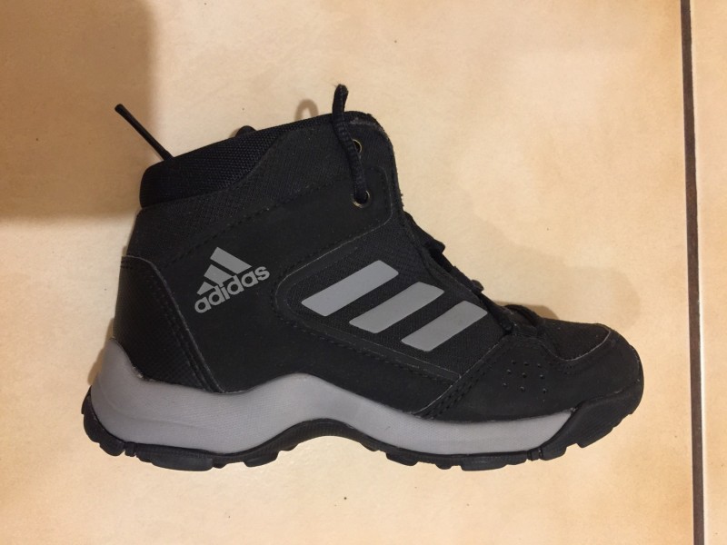 ADIDAS dečije patike 30 original