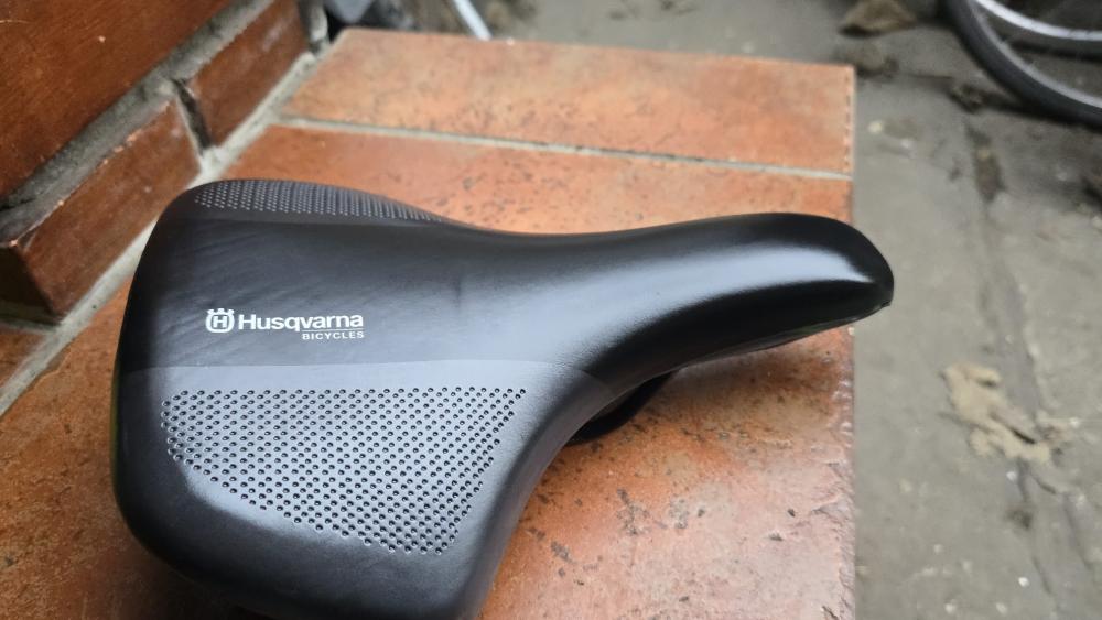 Selle royal husqvarna KAO IZ RADNJE