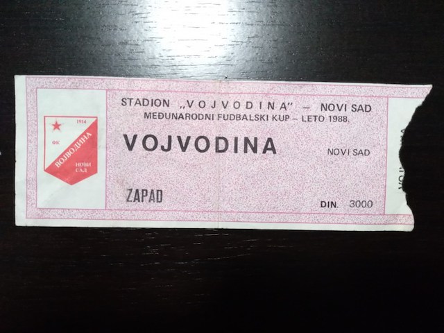 FUDBAL: VOJVODINA - KARLSRUE16.07.1988 - RAPAN KUP