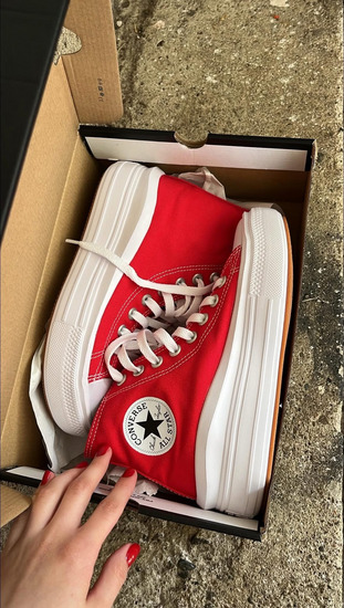 Chuck Taylor All Star Move