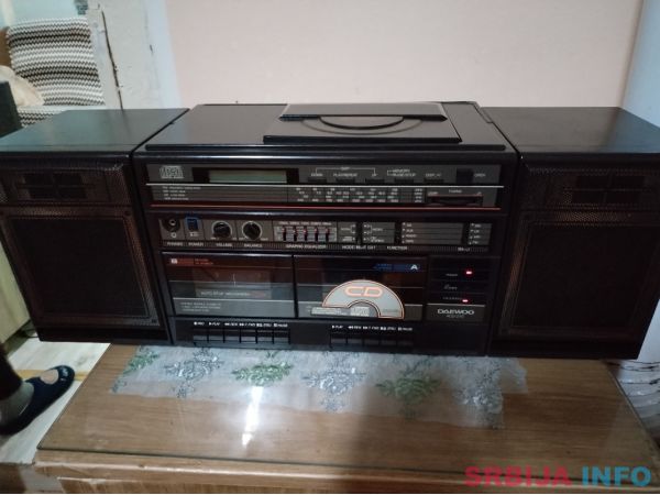 DAEWOO radio kasetofon i cd