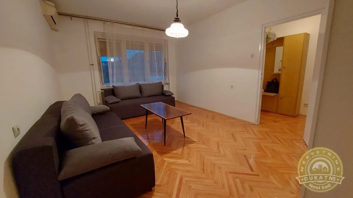 Izdavanje, jednosoban stan, 42m2, Bulevar Oslobodjenja, Novi Sad, Novi Sad