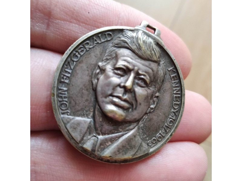Vatikan medalja/orden KENNEDY