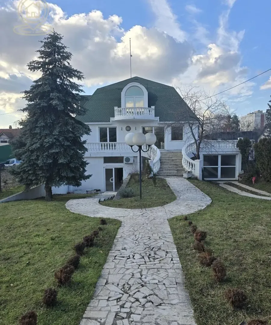 Prodaja, kuća, 390m2, Mali Mokri Lug, Zvezdara, Beograd