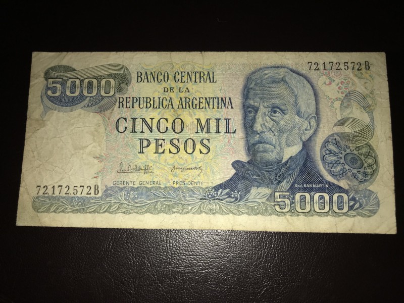 ARGENTINA 5000 PEZOSA.