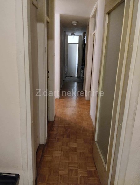 ID 3553819, Beograd, Zemun Galenika,Jovana Stojsavljevića