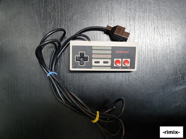 NES kontroler