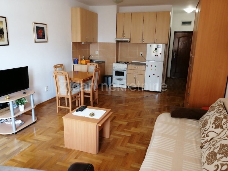 ID 3549453, Beograd, Zvezdara Đeram,