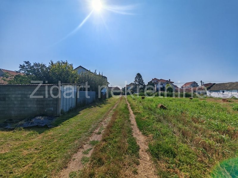 ID 3556451, Beograd, Zemun Batajnica,