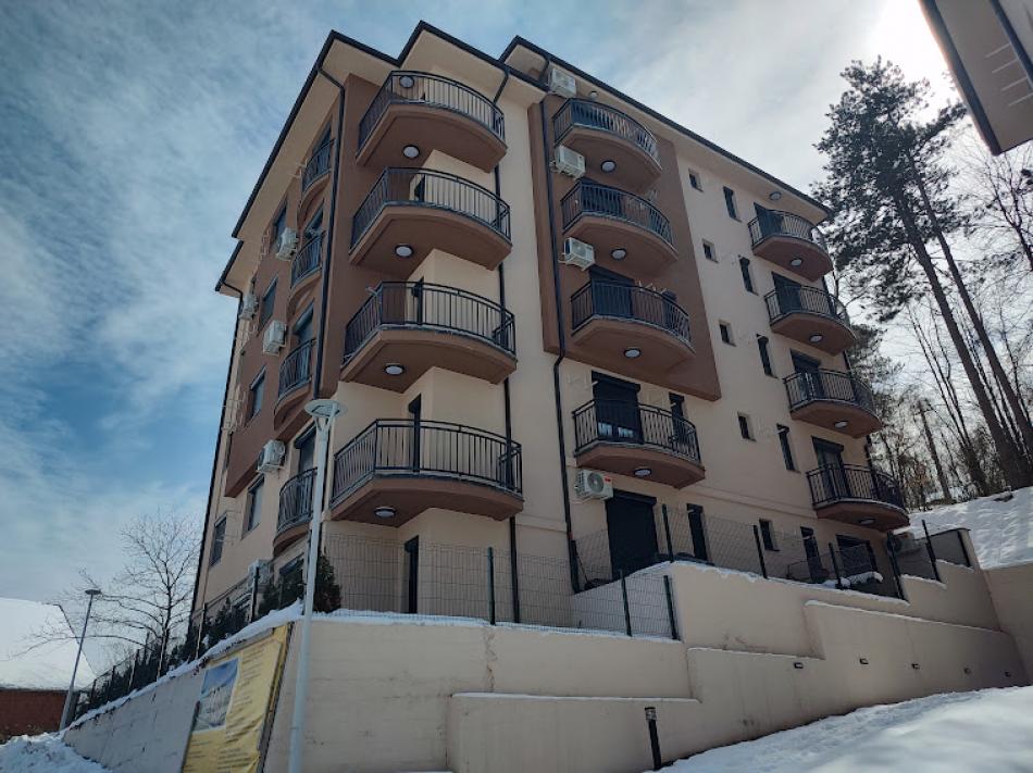 Apartman sa posebnom spavaćom sobom za 5 osoba
Rezervacija