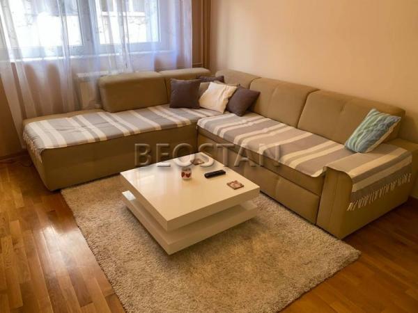 Đuke Dinić, Dvosoban stan za izdavanje, 50m2, 700€