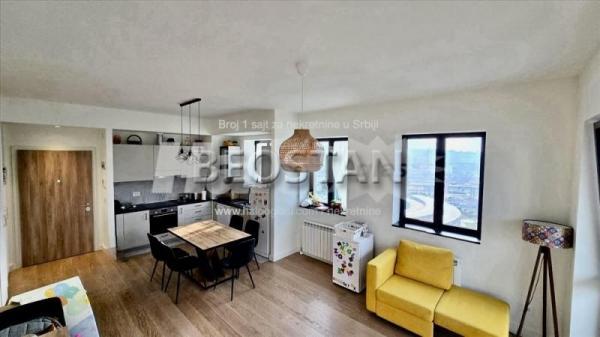 Luke Celovica Trebinjca, Trosoban stan za izdavanje, 80m2, 1.550€