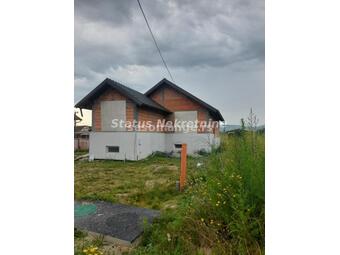 Futog-kvalitetna nezavršena kuća 160 m2 na Velikom Placu 1266 m2-065/385 8880