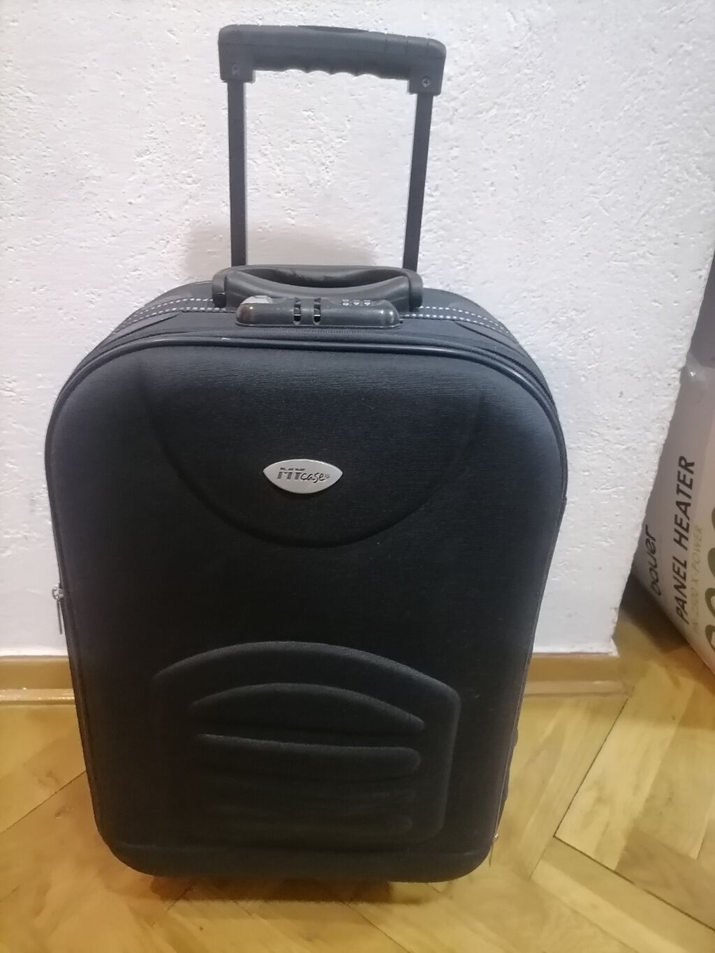 Kofer MYcase manji platneni na točkiće oko 55 /35 /20 original u