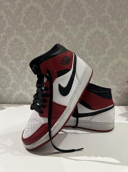 Nike Air Jordan 1