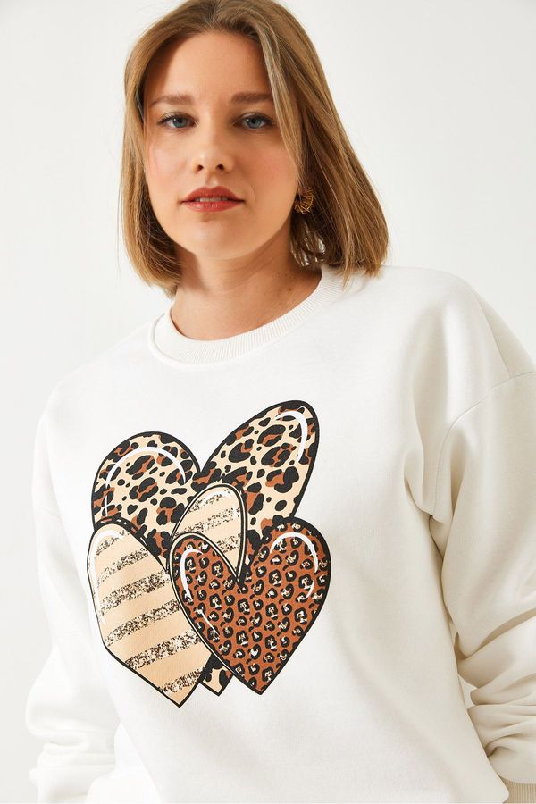 BIANCO LUCCI WOMEN'S LEOPARD THREE HEARTS PRINTED SWEATSHIRT