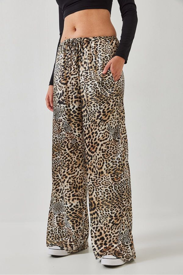 BIANCO LUCCI WOMEN'S LEOPARD PATTERNED ELASTIC WAIST SATIN PALAZZO TROUSERS