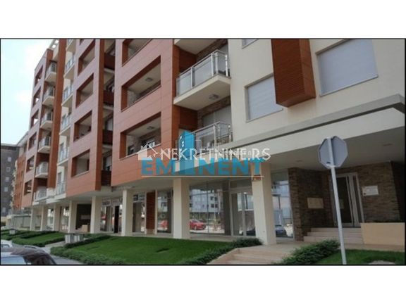 Novi Beograd, Blok 67a, A blok, Uroša Martinovića, Lokal, 61m2, 1500 EUR