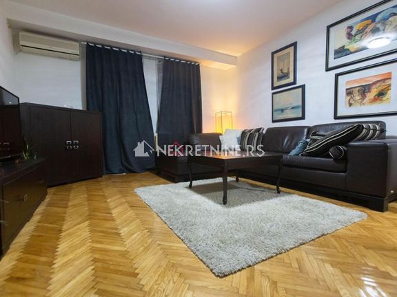 Pet-Friendly Apartment with Park View