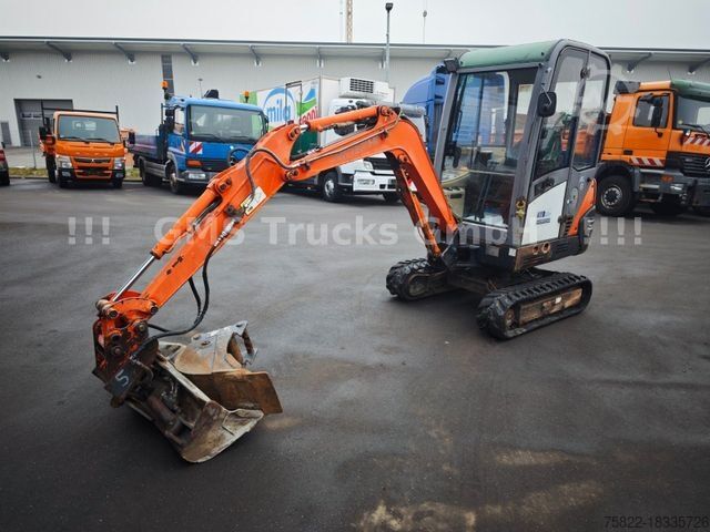 Mini bager
HITACHI ZX 18 / 1,8ton / verbreiterbar /DE- Maschine