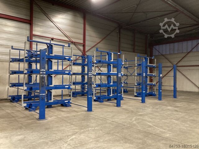 3 kompleta Langgoed roll-out rack
Eurostorage