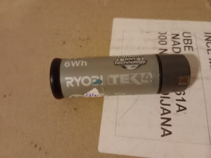 RYOBI TEK 4 baterija