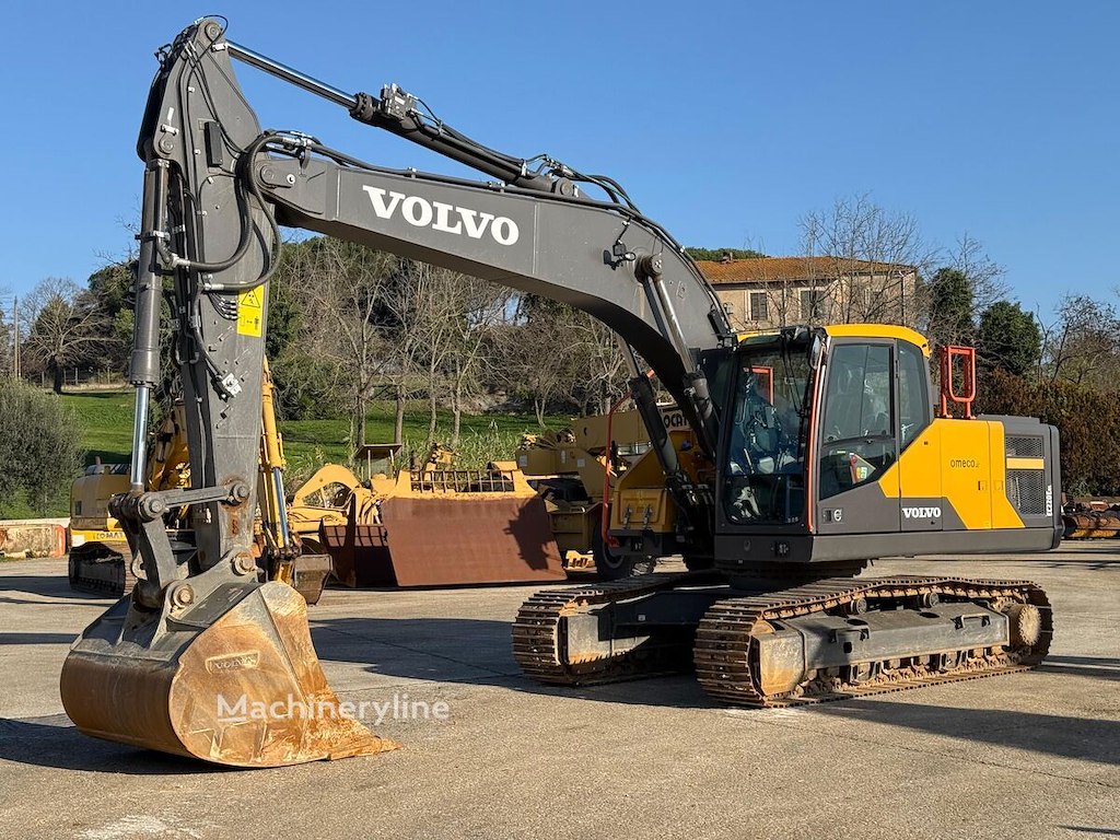 Volvo EC220ENL bager guseničar